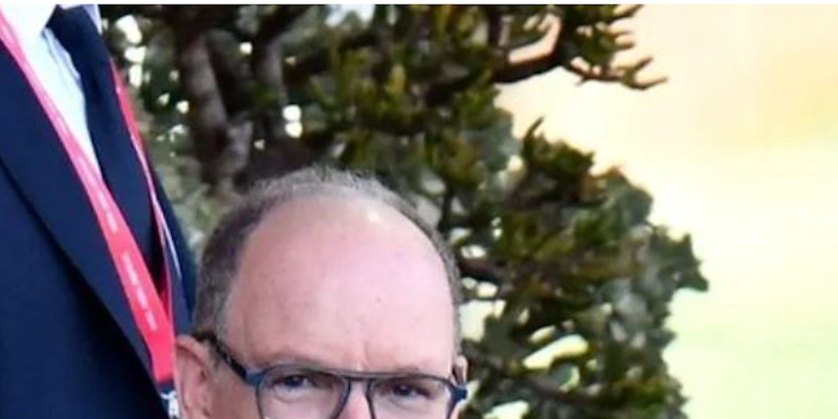 Albert de Monaco crispé et en méforme au stade Louis II- L’absence de ...