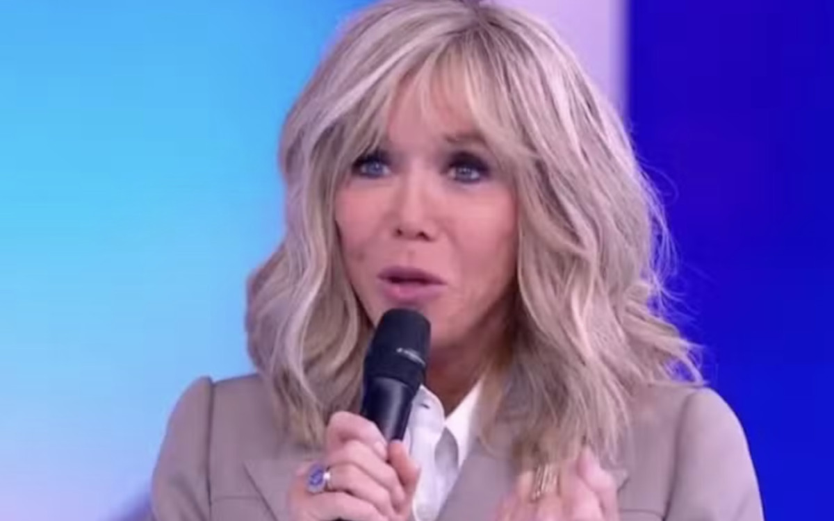 Brigitte Macron en Chine : sa coiffure affole le web ! Les rumeurs de ...
