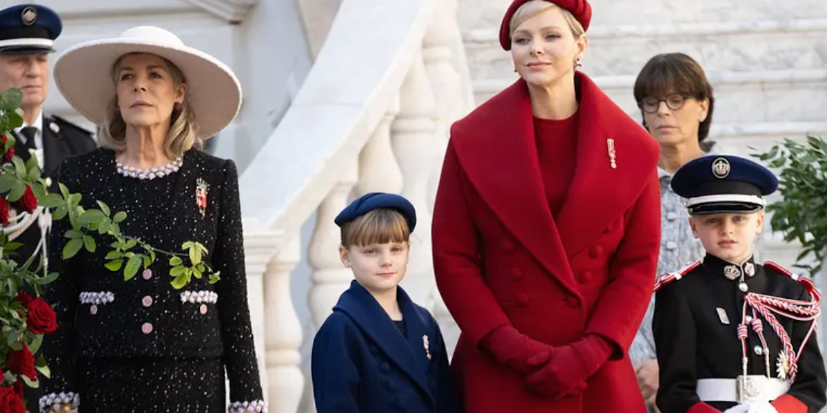 Scandale Au Palais Charlène Et Caroline De Monaco Au Cœur Dune