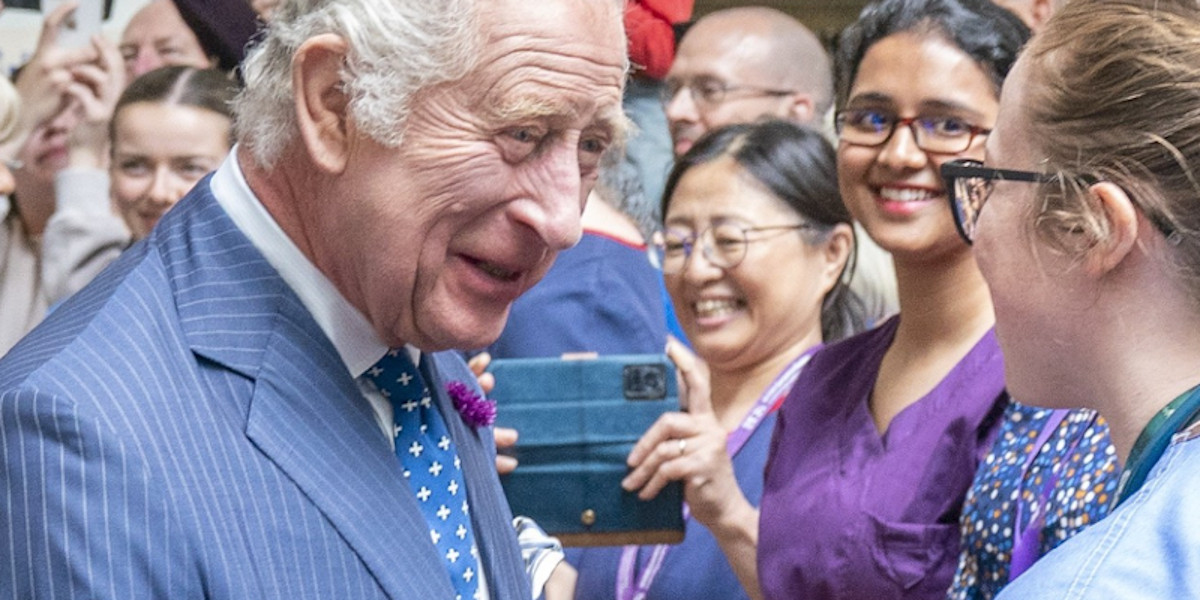 Charles III déclaré mort, cette triste nouvelle qui agite le Palais