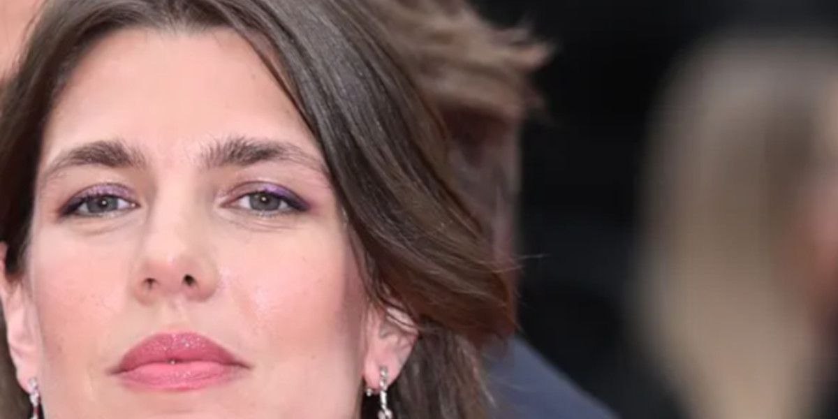 « Ce n’est pas rien », Charlotte Casiraghi exposée avec Nicolas Mathieu ...