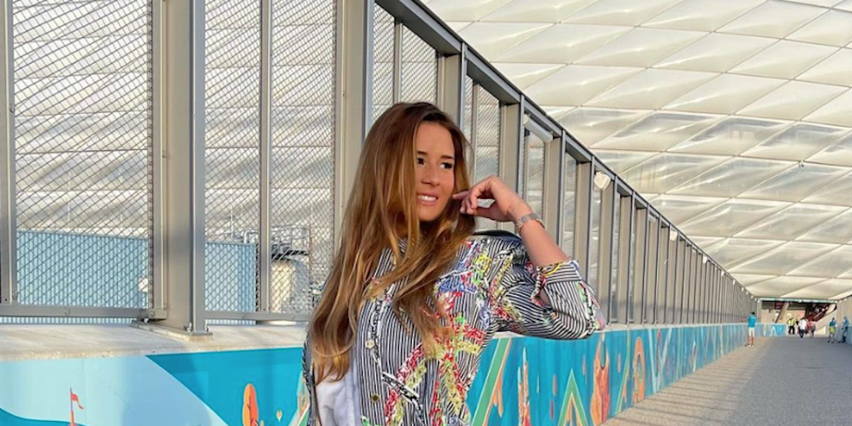 Chloé de Launay - La femme de Karim Benzema débarque à Paris, mise en ...