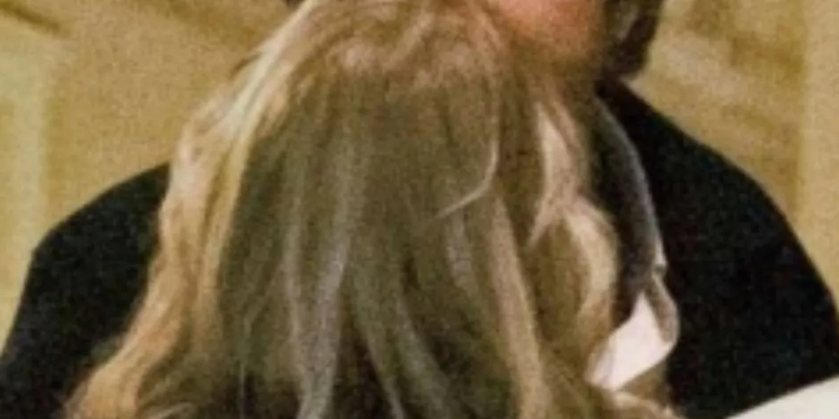 Estelle Lefébure dévoile son petit secret - énigmatique message à un ex