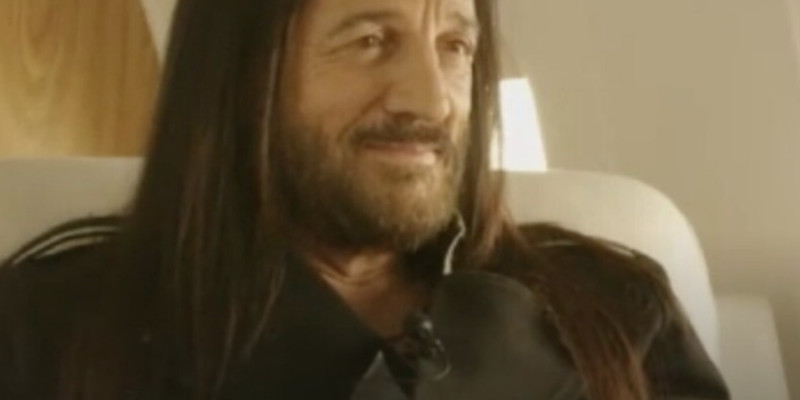 Francis Lalanne : son traitement contre le cancer interdit en France