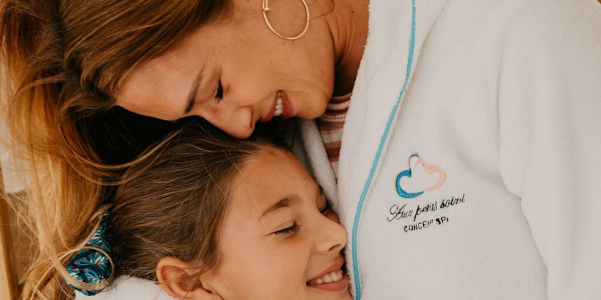 Karim Benzema, Chloé de Launay et Mélia en vacances, leur petit-clin d ...