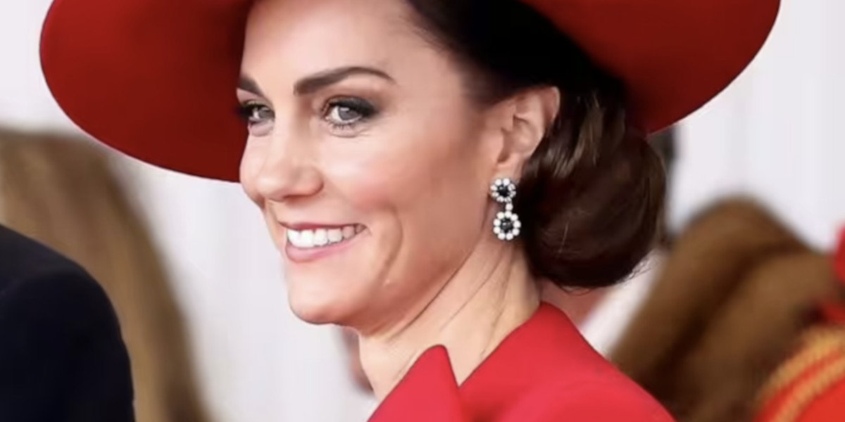 Kate Middleton aux côtés de William pour accueillir l'émir du Qatar