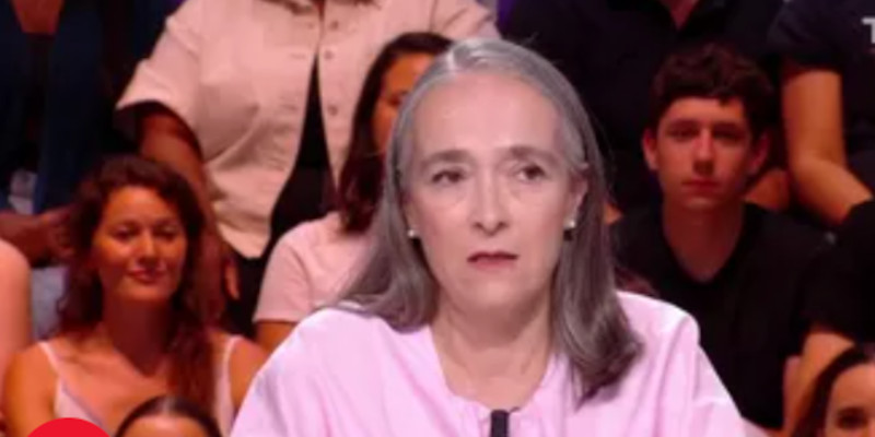 Léa Salamé, Anne-Sophie Lapix : Delphine Ernotte craque