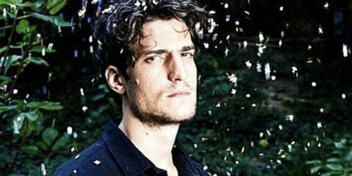 Louis Garrel et Anja Rubik : leur couple né coïncidence troublante