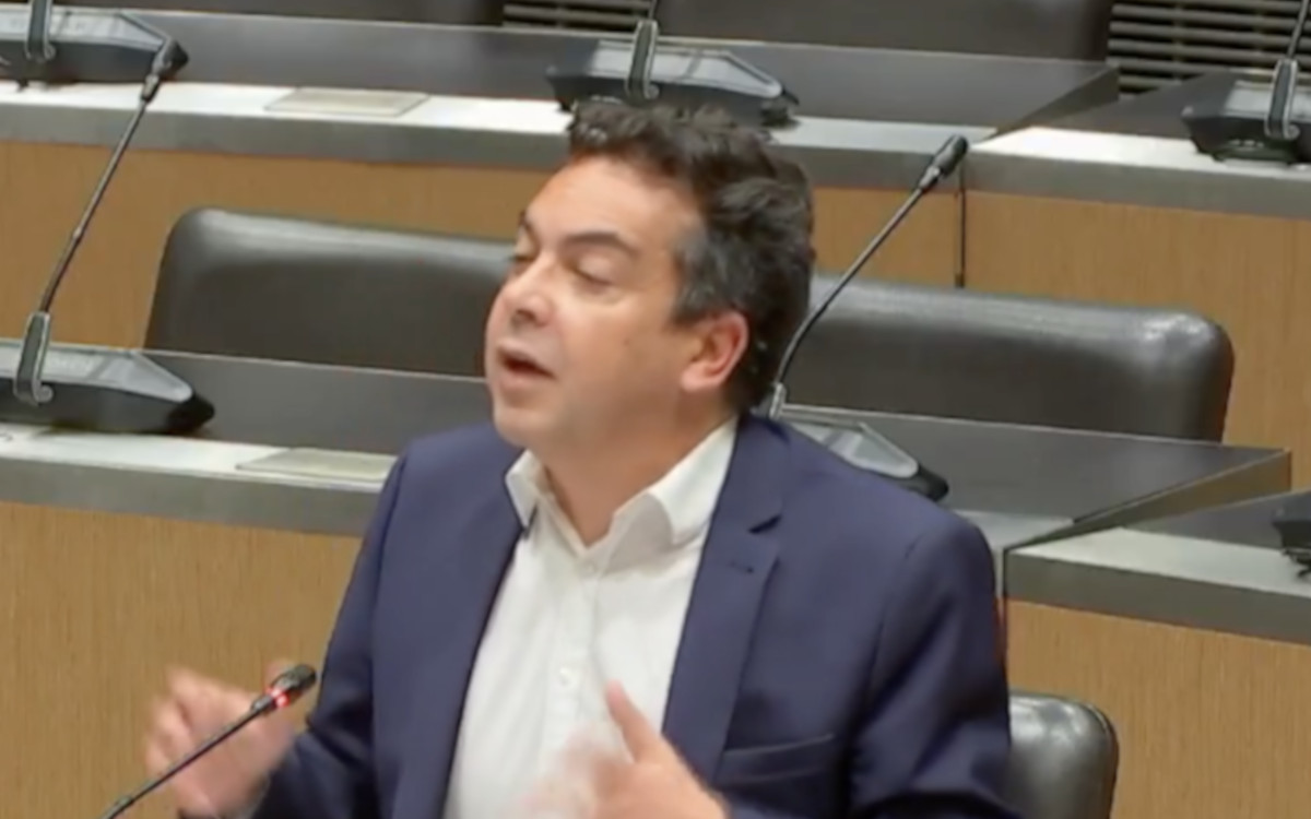 Patrick Cohen invoque Brigitte Macron pour se défendre : le parallèle ...