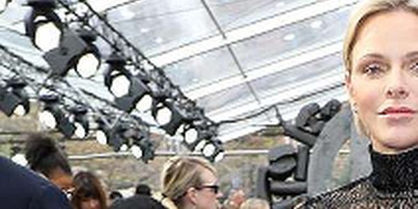 Charlène de Monaco craint la faute de goût au défilé Akris (photo)