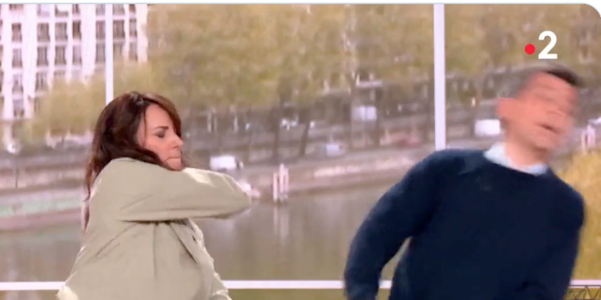 Télématin : Julia Vignali déclenche une panique en giflant Thomas Sotto (vidéo)